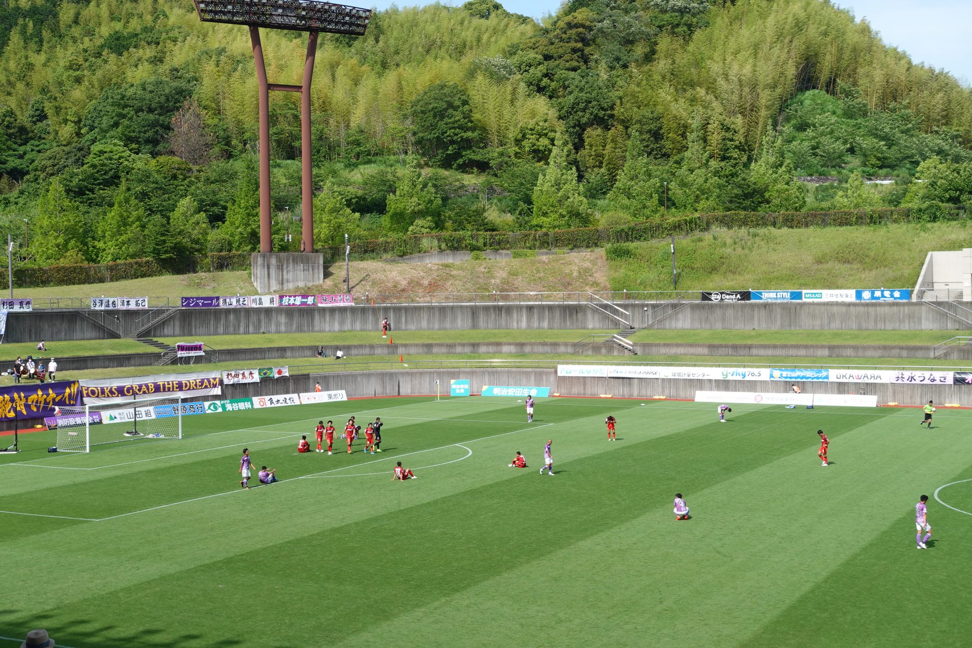 藤枝総合運動公園サッカー場で観戦 - さかとり